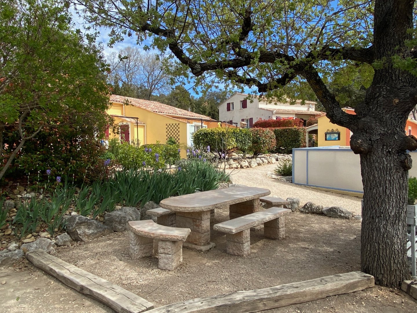 Gîte Lavandin 1, le Petit Paradis Provençal - Gîte à Allemagne-en ...
