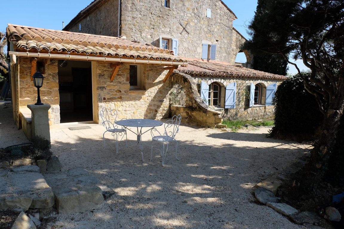 Joli gîte dans le Sud de l'Ardèche, gîte Bessas, sud Ardèche