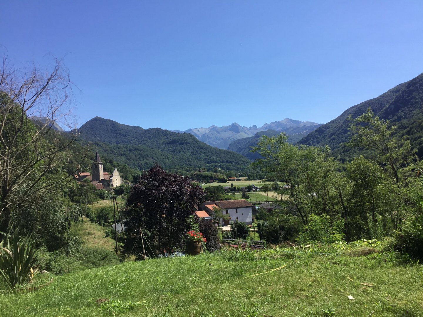 Studio 50 m² face aux Pyrénées, chez l'habitant, studio Ercé, Le ...