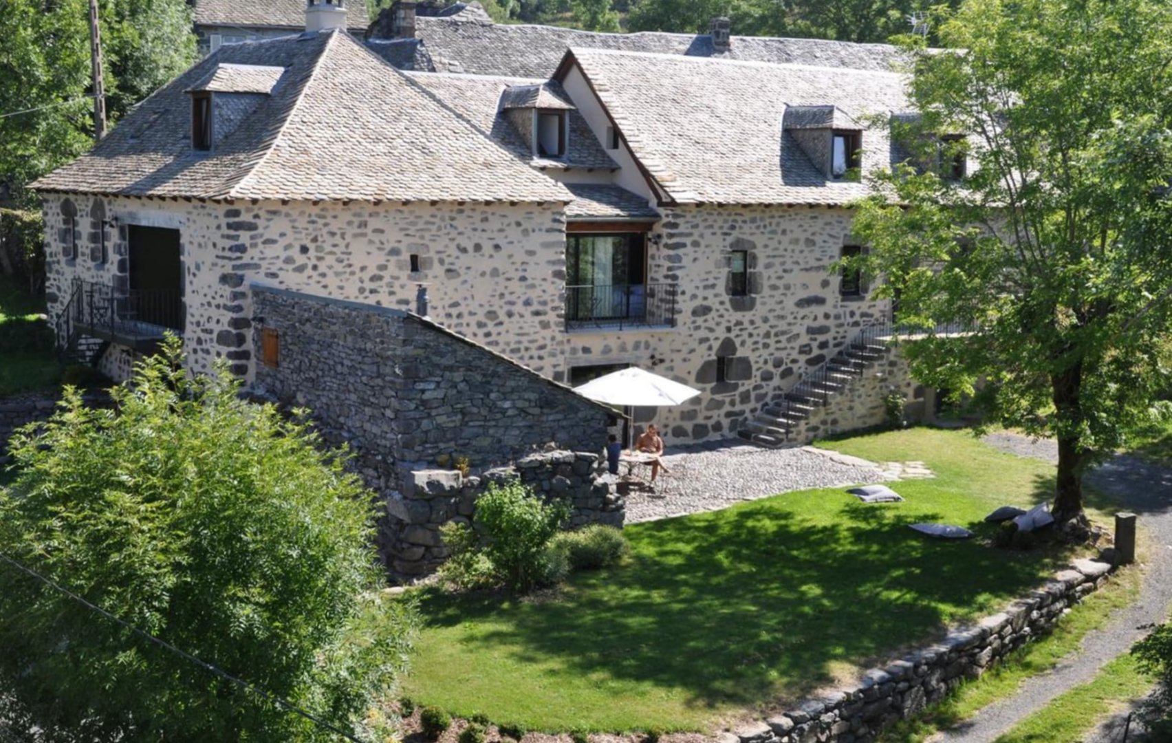 Belle demeure sur l'Aubrac - Gîte à Laguiole dans l'Aveyron (12), 25 km ...