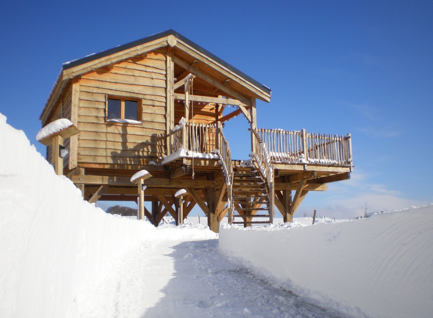 La Cabane des Combes – Hébergement insolite avec spa, cabane Le Crouzet ...