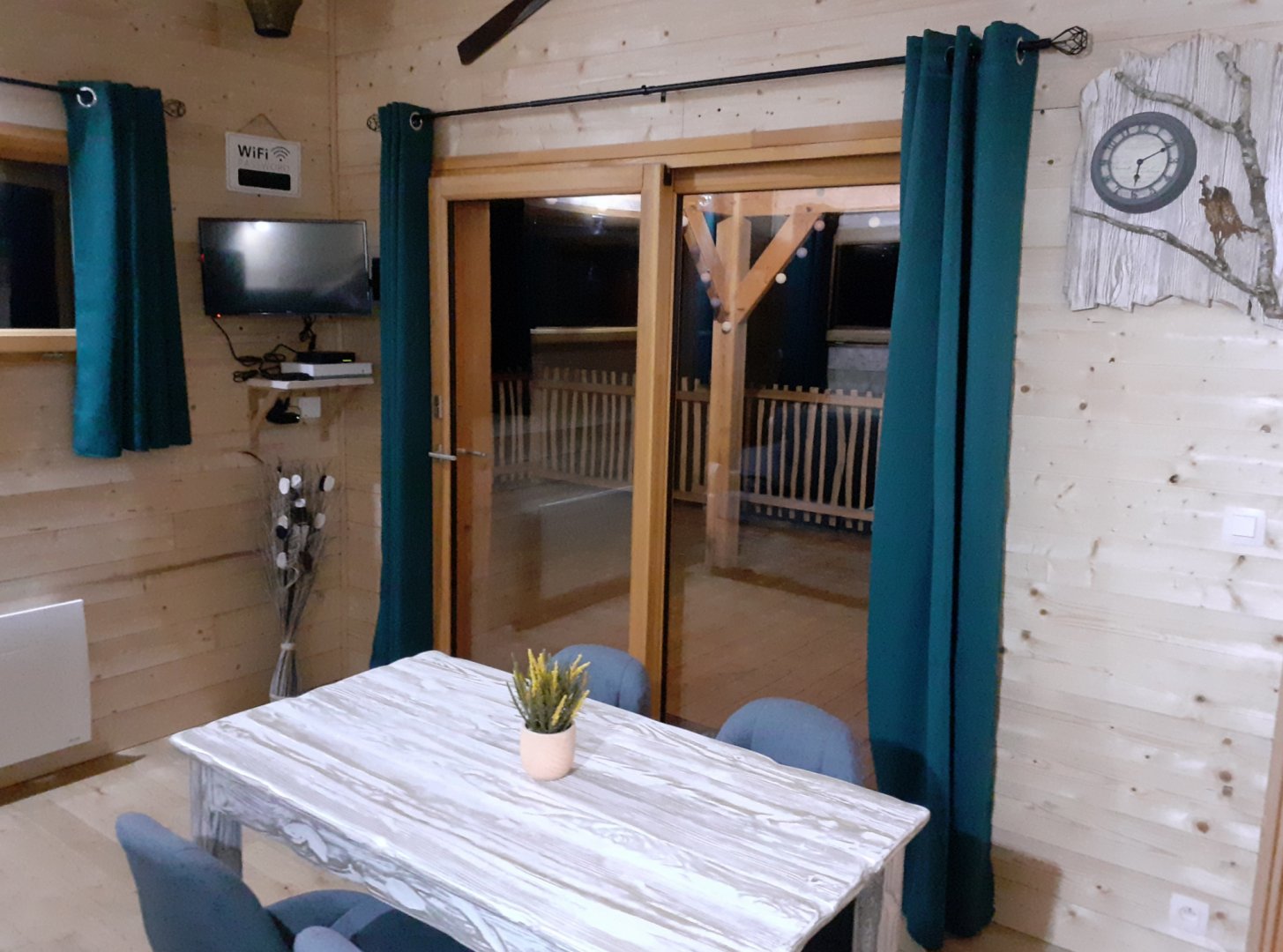 La Cabane des Combes – Hébergement insolite avec spa, cabane Le Crouzet ...