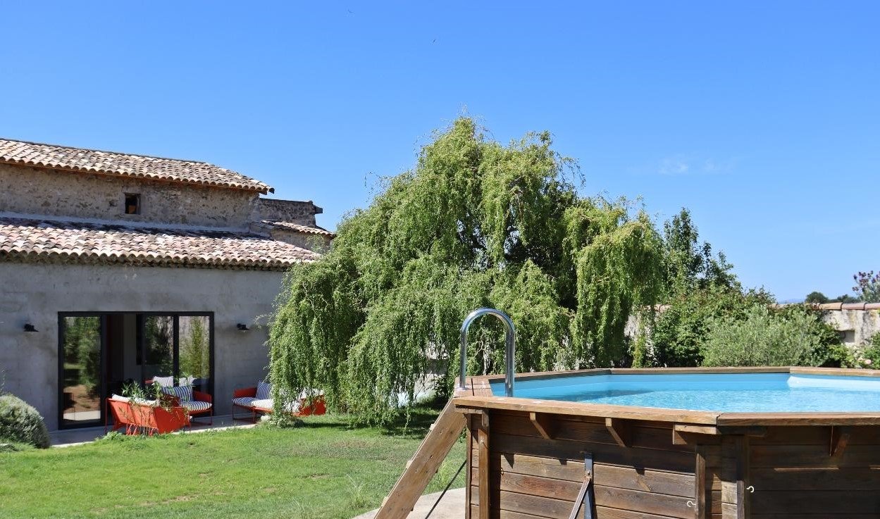 Côté Jardin - La Cour Joyeuse, gîte La Bâtie Rolland, Drôme provençale