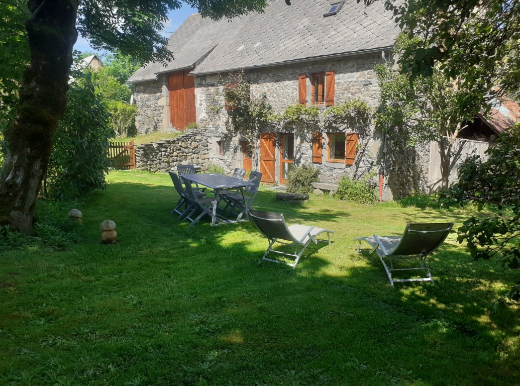 Gîte 3 étoiles, pour 5 personnes, au cœur de l'Auvergne - Gîte à Saint ...