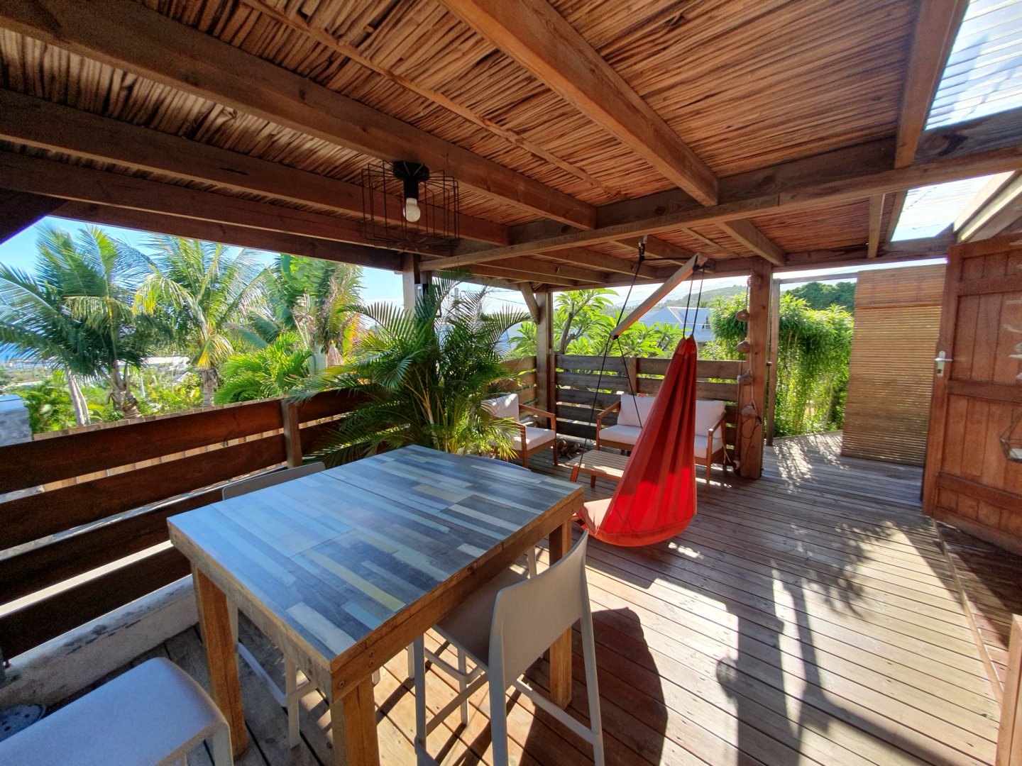 Petite maison Créole 35m² avec varangue 20m² à 300 m de l'océan, maison ...